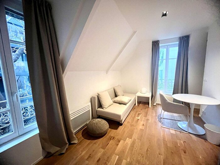 Appartement 1 pièce à louer - Cité Pierre et Marie Curie, Ivry-sur-Seine