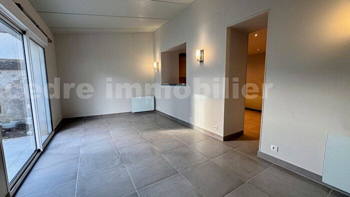 Appartement à louer - Saint-Hilaire-Saint-Mesmin - 3 pièces - 2 chambres