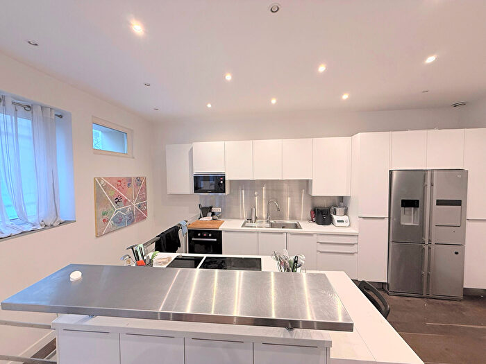 Appartement à vendre - Paris e , Pernety - 4 pièces - 3 chambres