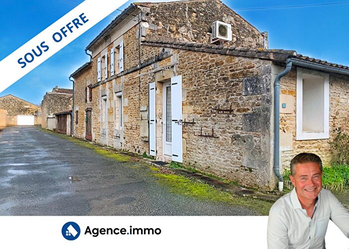 Maison à vendre - Cravans - 4 pièces - 2 chambres