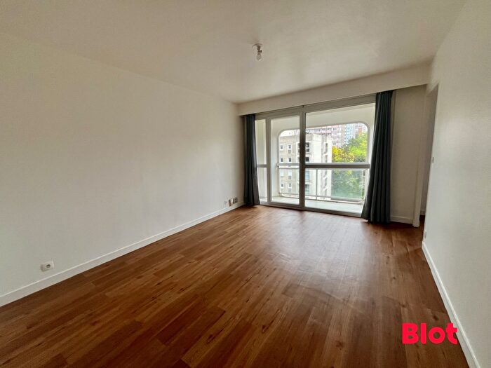 Appartement à louer - Quartiers Centre, Fougères, Sévigné - 1 pièce - 1 chambre
