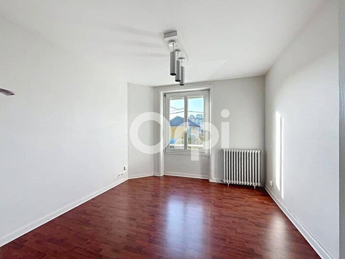 Appartement à louer - Caserne, Brive-la-Gaillarde - 3 pièces - 2 chambres