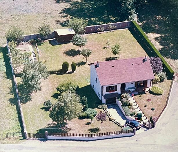 Maison 4 pièces à Dun-le-Palestel, à vendre