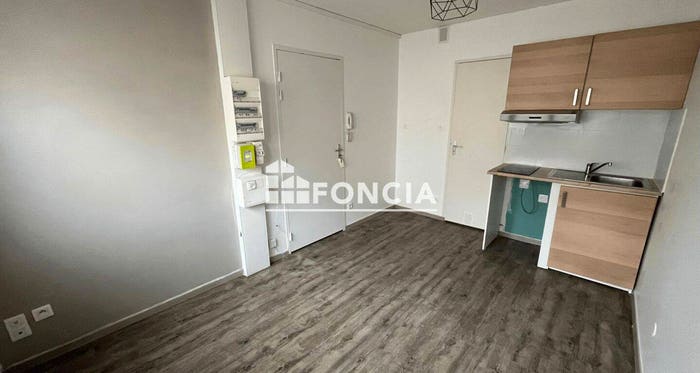Appartement 1 pièce à louer à Centre Ville, Reims