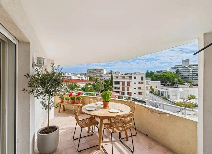 Appartement à vendre - Antibes, Juan-les-Pins, Le Cap - 4 pièces - 3 chambres