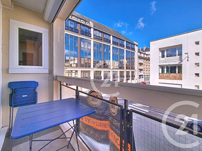 Caen, Saint-Jean : Appartement 5 pièces à louer