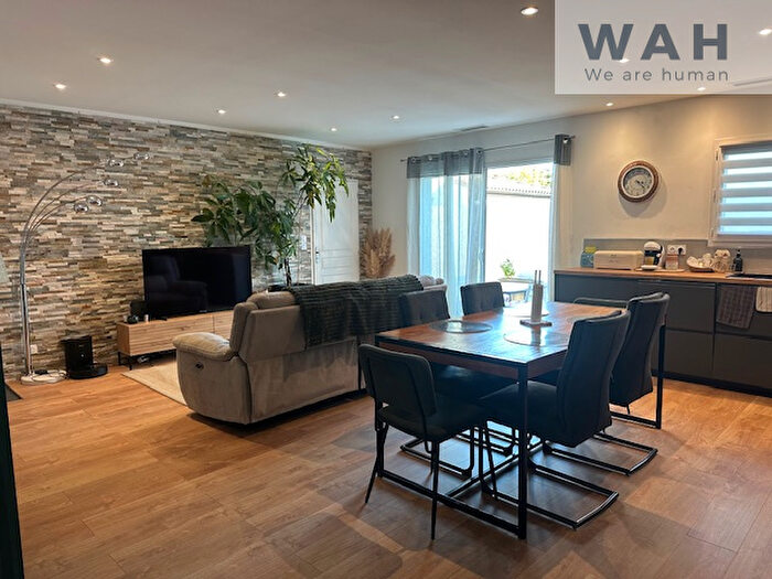 Maison à vendre - Lunel, Route de Nïmes - 4 pièces - 3 chambres