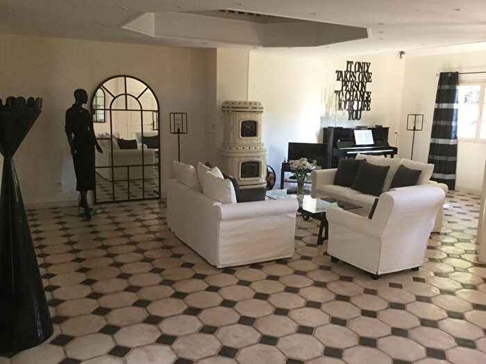 Giverny : Maison 8 pièces à vendre