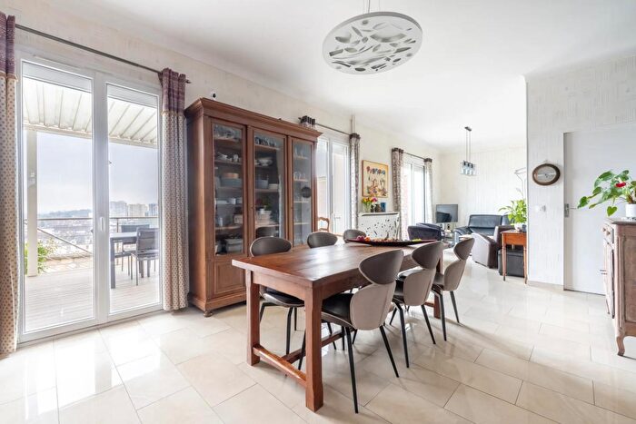 Maison à vendre - Pontoise, Centre-ville - 7 pièces - 5 chambres