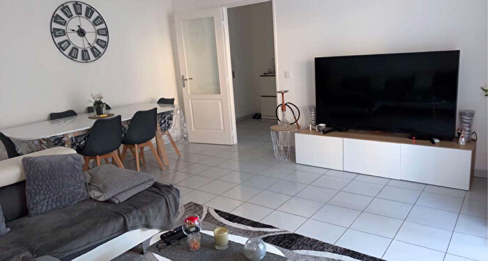 Appartement à vendre - Marseille e  - 3 pièces - 2 chambres