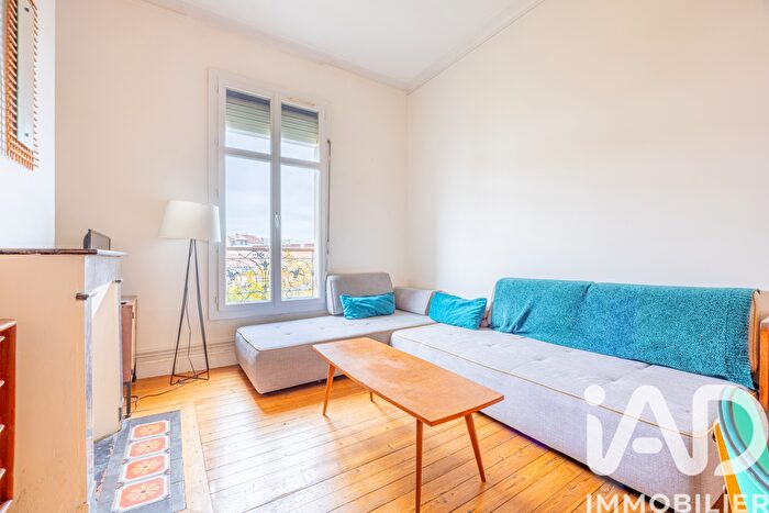 Appartement à louer - Bordeaux, Sainte-Croix - 3 pièces - 2 chambres