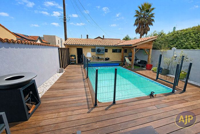 Maison à vendre - Mérignac, Saint-Augustin - 8 pièces - 7 chambres