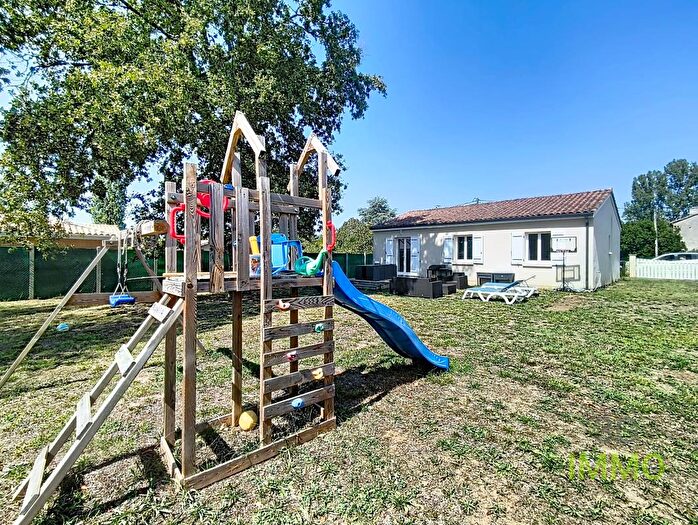 Maison 4 pièces à vendre à Noaillan