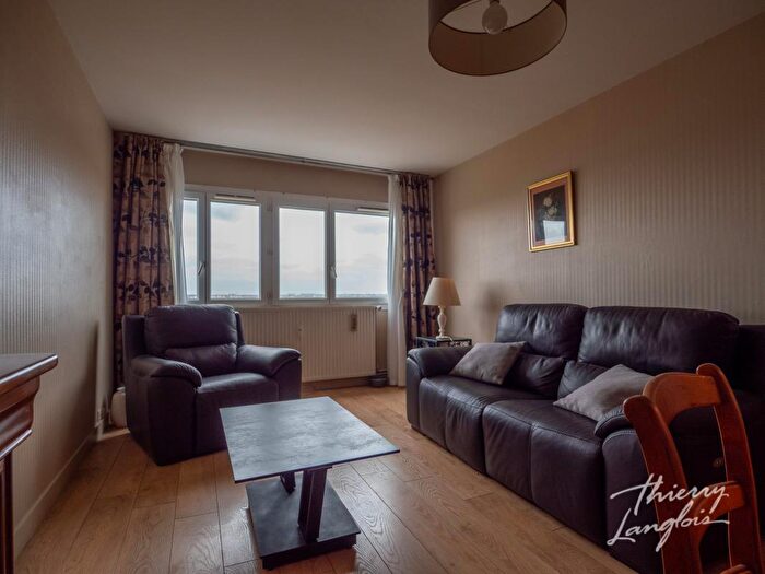 Mons-en-Barul, Europe : Appartement 4 pièces à vendre
