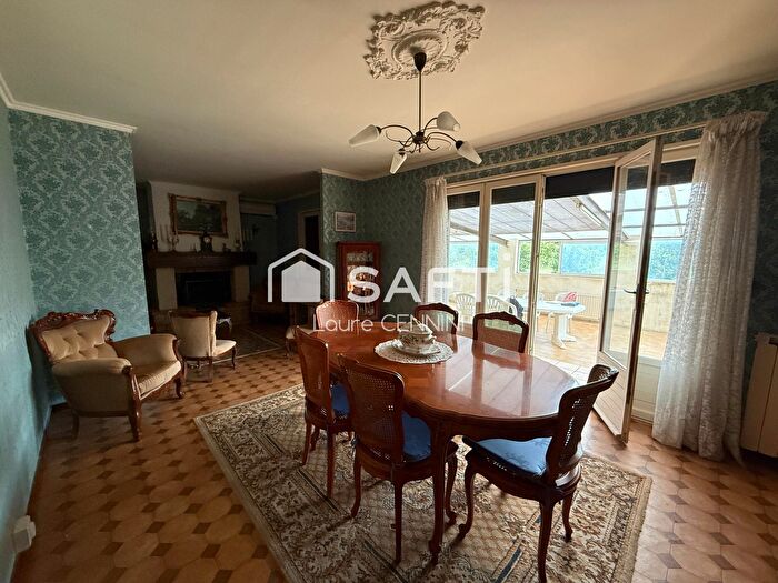 Maison 5 pièces à Valréas, à vendre