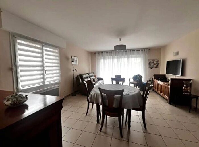 Appartement à louer - Calais - 2 pièces - 1 chambre