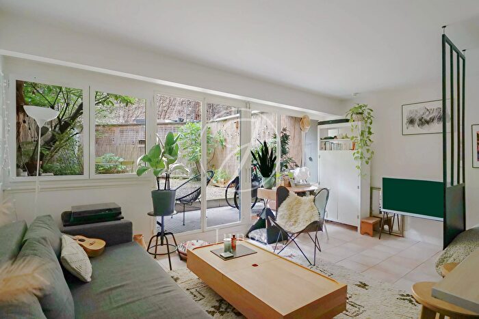 Appartement à vendre - Paris e , Grandes Carrières, Clichy - 1 pièce