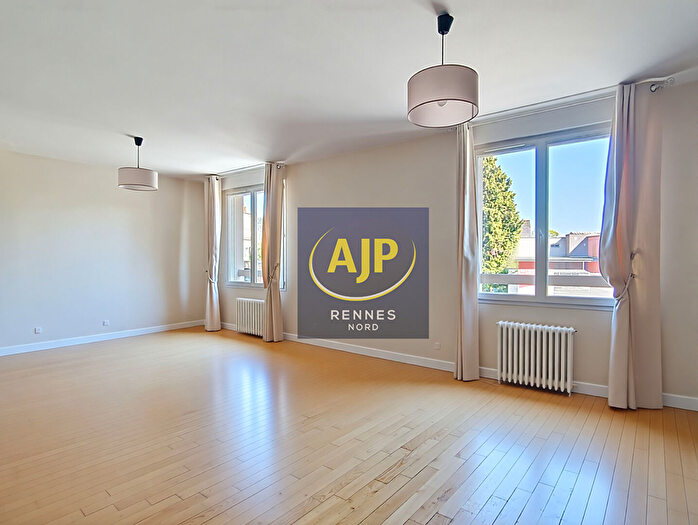 Maison à vendre - Quartiers Nord-Est, Maurepas - 10 pièces - 7 chambres