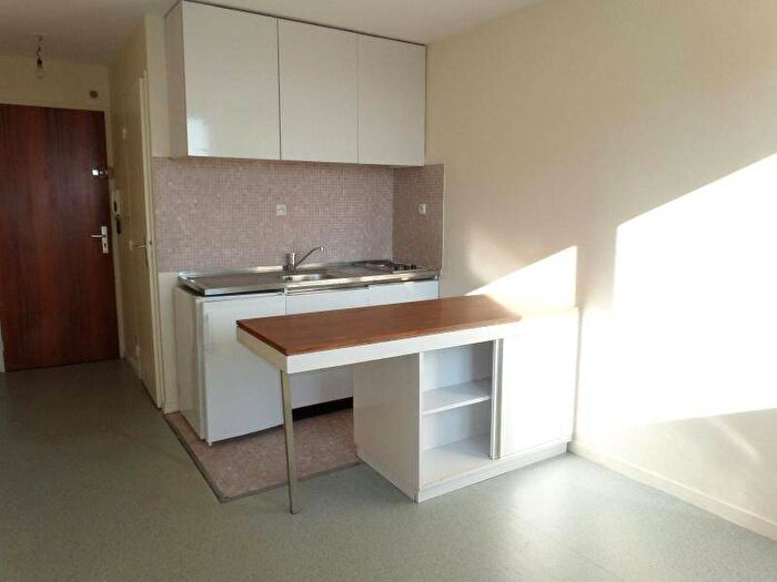 Appartement à louer - Balzac, Dijon - 1 pièce