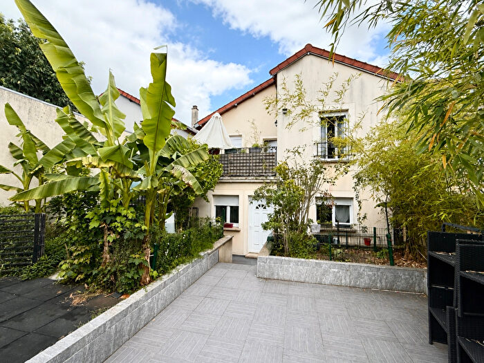 Gagny, Plateau, Franceville : Maison 7 pièces à vendre