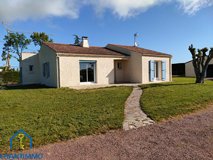Saint-Cyr-des-Gâts - Maison 4 pièces à vendre