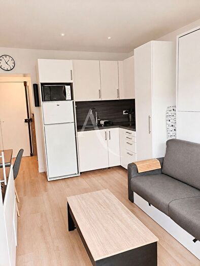 Appartement 1 pièce à Carrières-sur-Seine, Centre historique, à louer