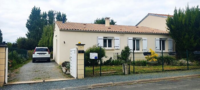 Maison à vendre - Breuil-la-Réorte - 8 pièces - 6 chambres