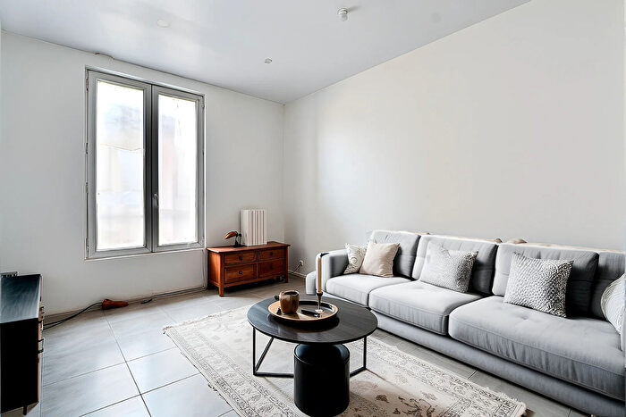 Appartement à vendre - Saint-Denis, République, Gare - 1 pièce - 1 chambre