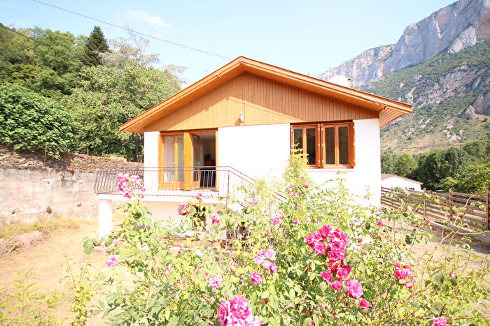 Maison 6 pièces à vendre à Les Cabannes