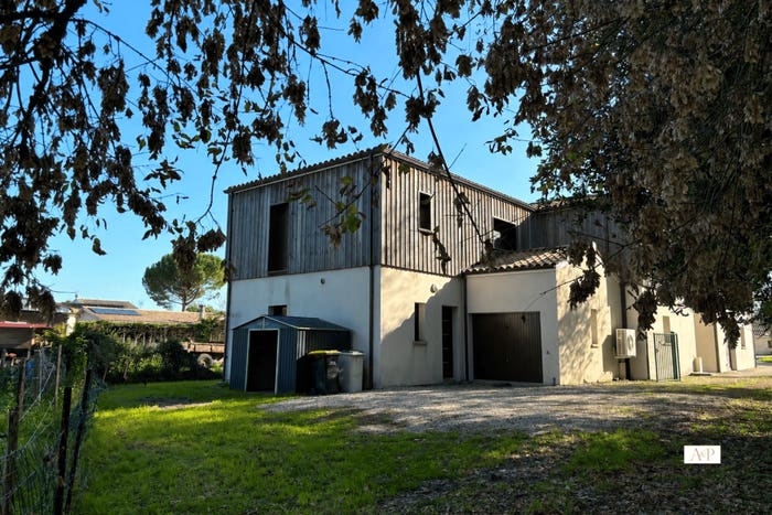 Maison 4 pièces à Centre et Ouest, Le Pian-Médoc, à louer