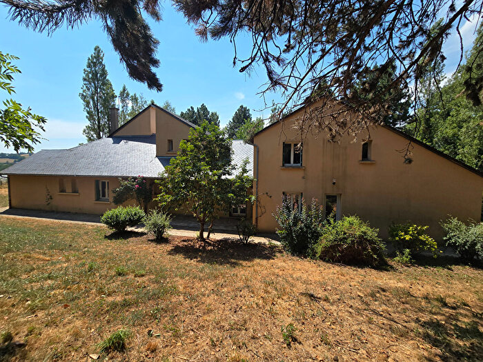 Arvieu - Maison 6 pièces à vendre