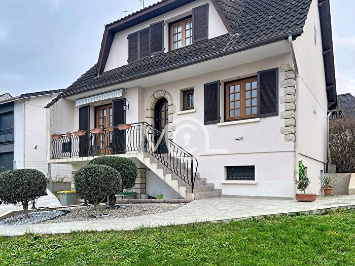 Maison à vendre - Boussy-Saint-Antoine - 6 pièces - 4 chambres