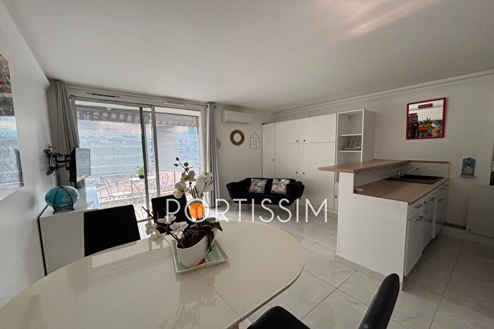 Appartement à vendre - Saint-Laurent-du-Var, Bord de Mer, Port de Plaisance - 1 pièce