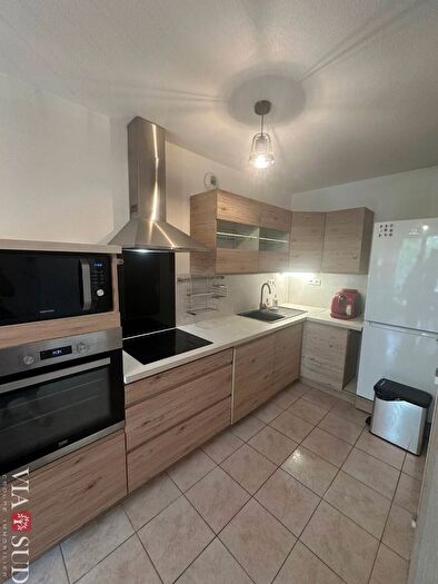 Appartement à louer - Ancien Hôpital, Béziers - 2 pièces - 1 chambre