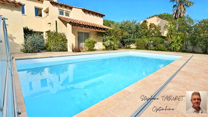 Maison à vendre - Saint-Estève - 6 pièces - 5 chambres