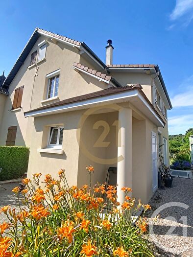 Notre-Dame-de-Gravenchon : Maison 4 pièces à vendre
