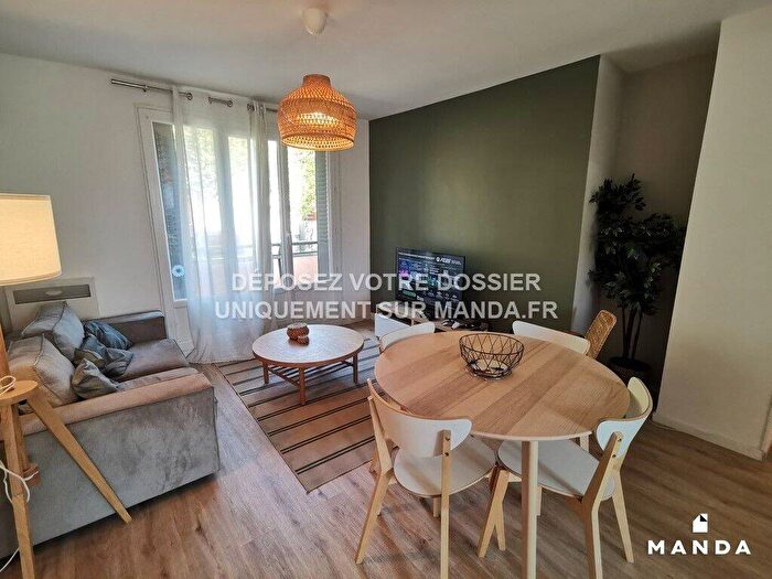 Appartement à louer - Parilly-Jules Guesde, Vénissieux - 4 pièces - 1 chambre
