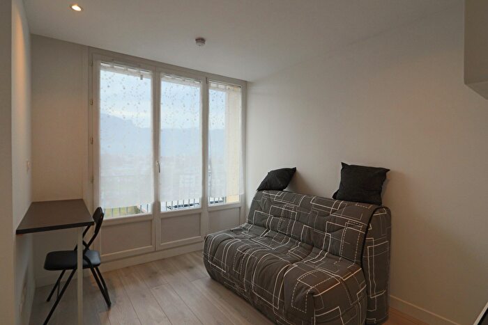 Saint-Martin-d'Hères, Centre-ville : Appartement 1 pièce à louer
