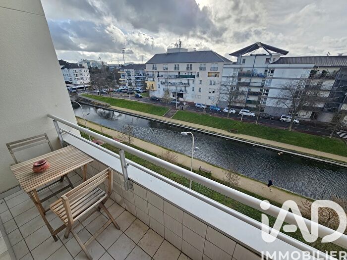 Appartement à louer - Créteil, La Source - 3 pièces - 2 chambres