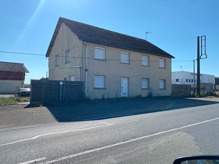 Maison 10 pièces à vendre - Escles-Saint-Pierre