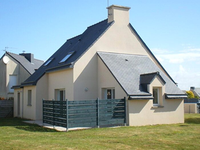 Yffiniac : Maison 5 pièces à louer