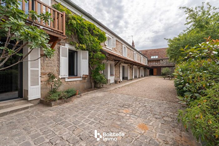 Maison 10 pièces à vendre à Arbonne-la-Forêt