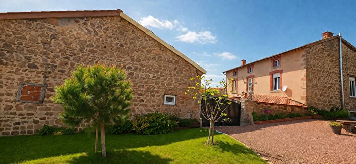 Saint-Just-en-Chevalet : Maison 7 pièces à vendre