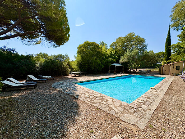 Maison 7 pièces à vendre à Le Pouget