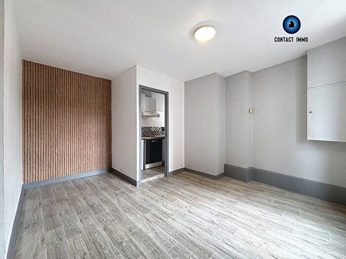 Appartement à louer - Bouquet, Brive-la-Gaillarde - 2 pièces - 1 chambre