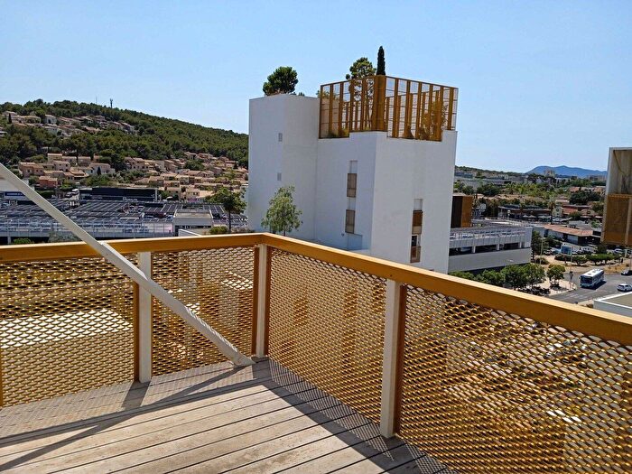 Appartement à louer - Zone Economique, La Valette-du-Var - 2 pièces - 1 chambre