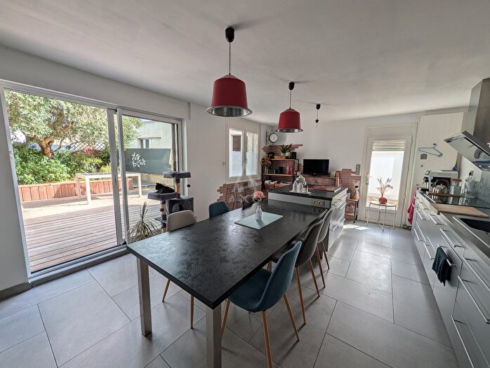 Maison 12 pièces à vendre à Le Longeron