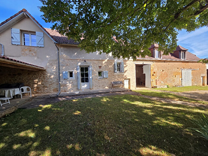 Maison 6 pièces à vendre à Cherveix-Cubas