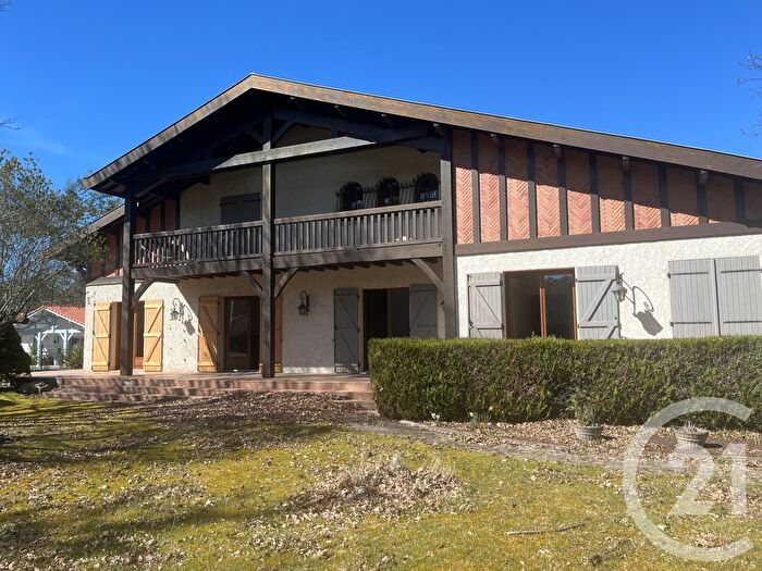 Maisons à vendre et appartements à louer - 1