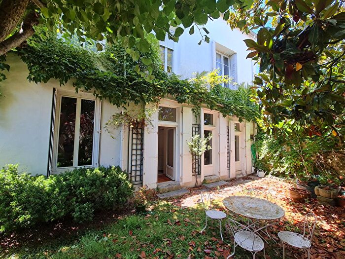 Maison 10 pièces à La Rochelle, La Genette, à vendre